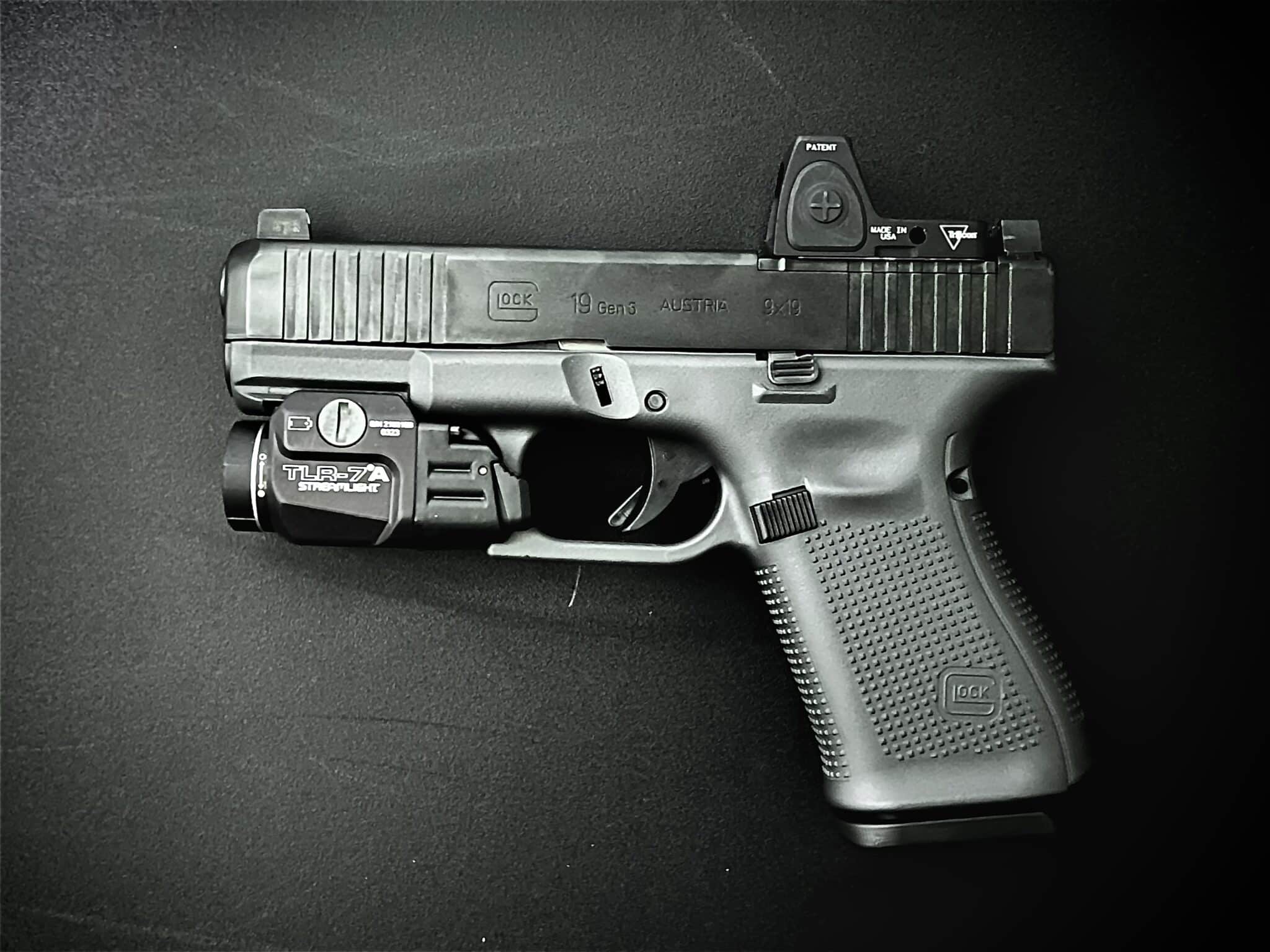 Best Handguns for Beginners: Complete Guide